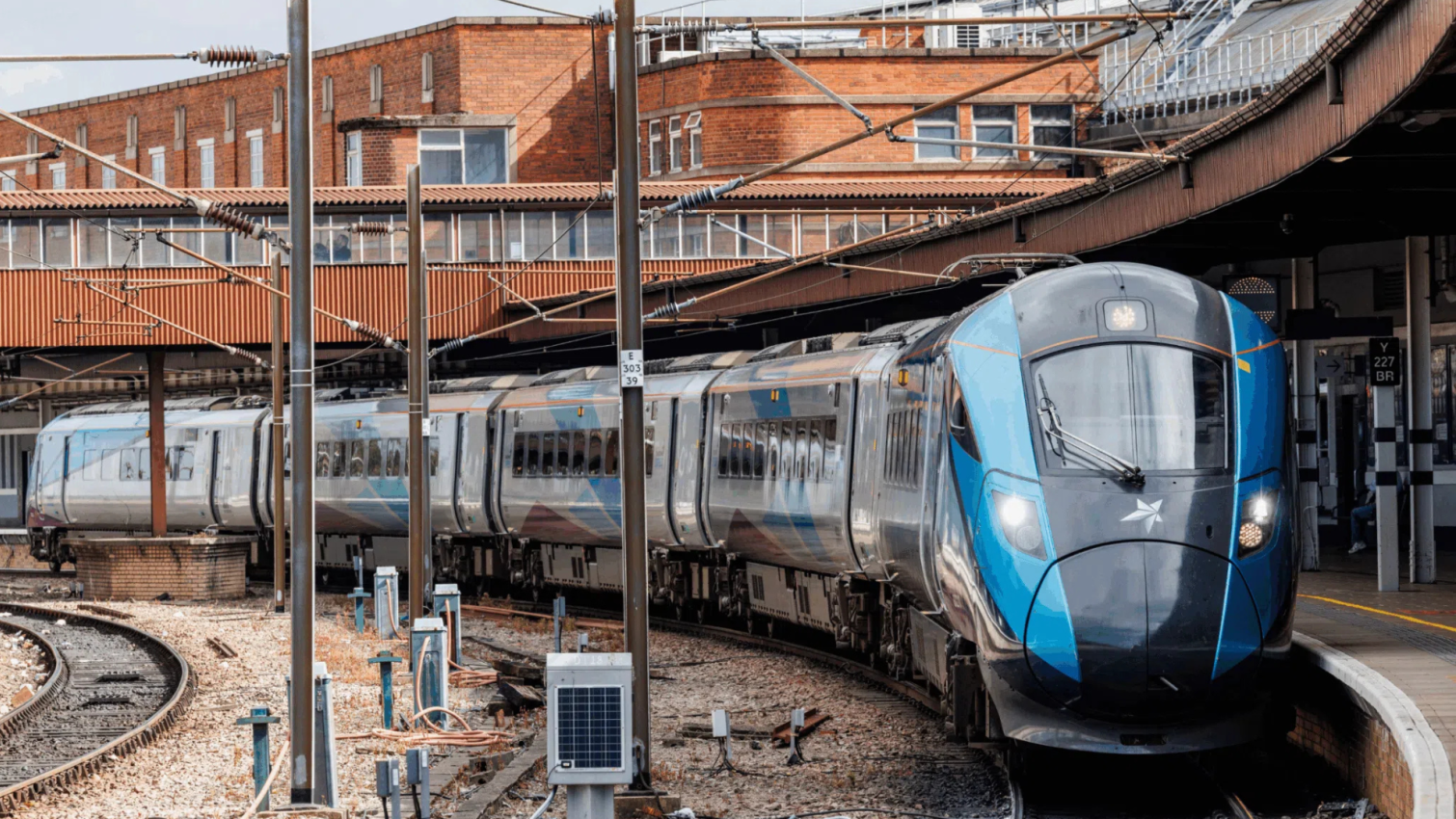 SYSTRA celebrates 25% electrification of Transpennine Route